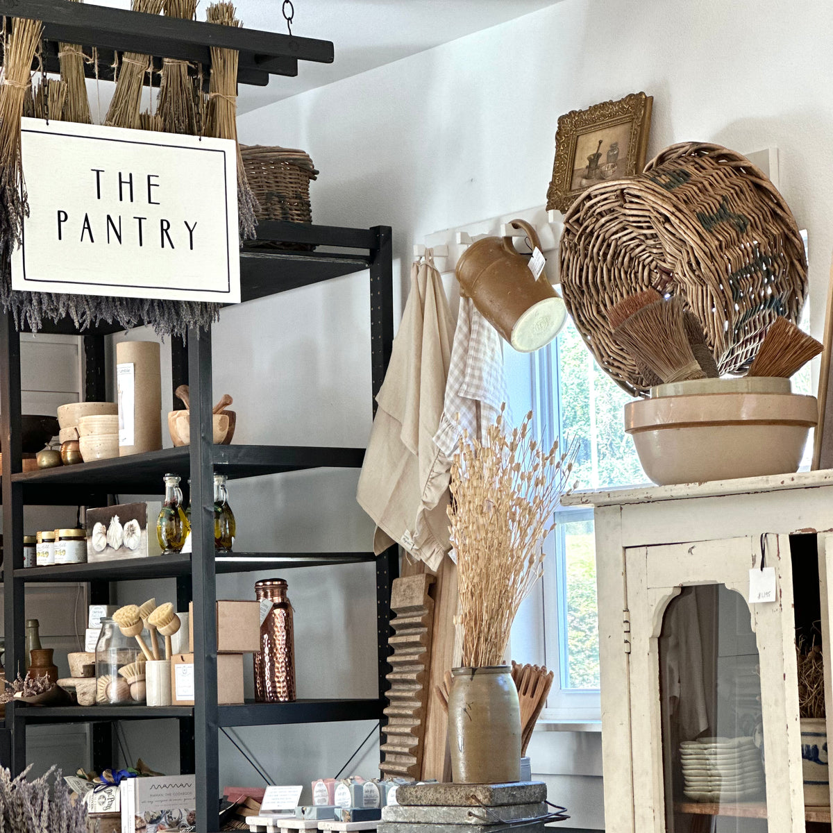 THE PANTRY – Rose and Grace Market